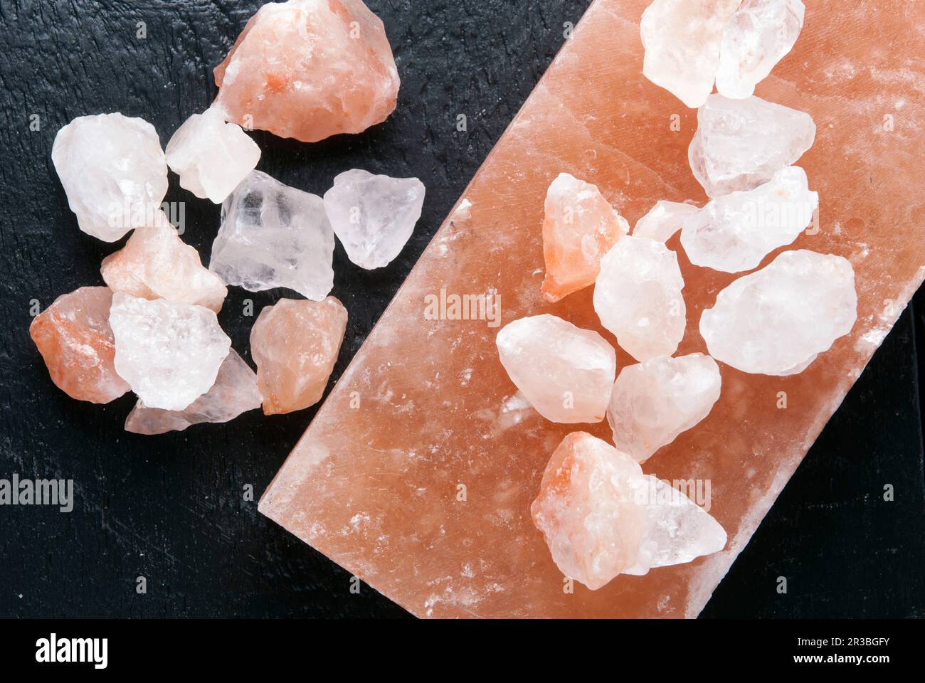 Himalayan pink rock salt rocks and slab Stock Photo - Alamy
