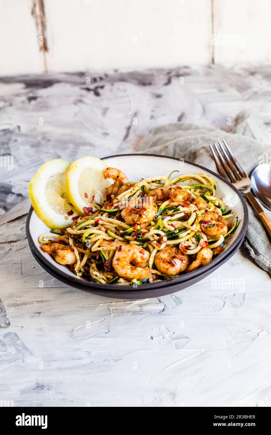 Zoodles shrimp hi-res stock photography and images - Alamy