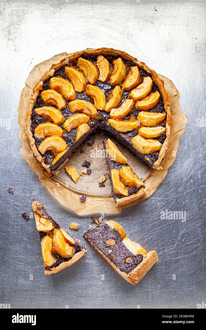 Poppy cake pie cakes hi-res stock photography and images - Alamy