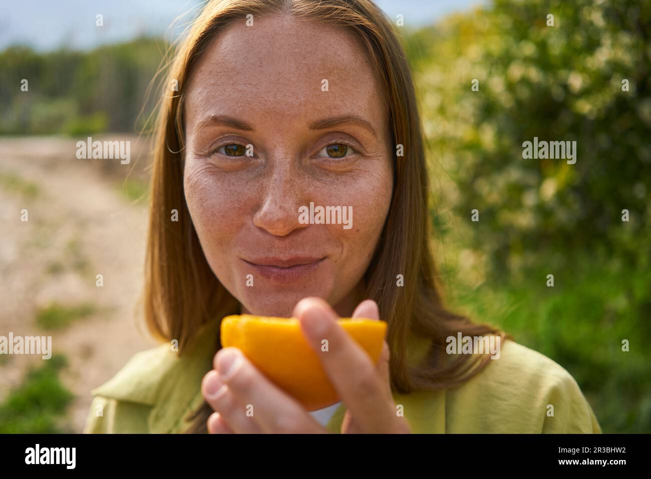 Woman freckles smiling face hi-res stock photography and images - Alamy
