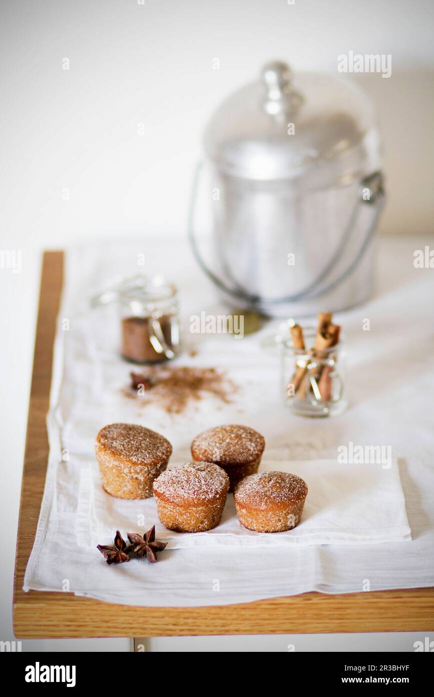 Spiced cakes hi-res stock photography and images - Alamy
