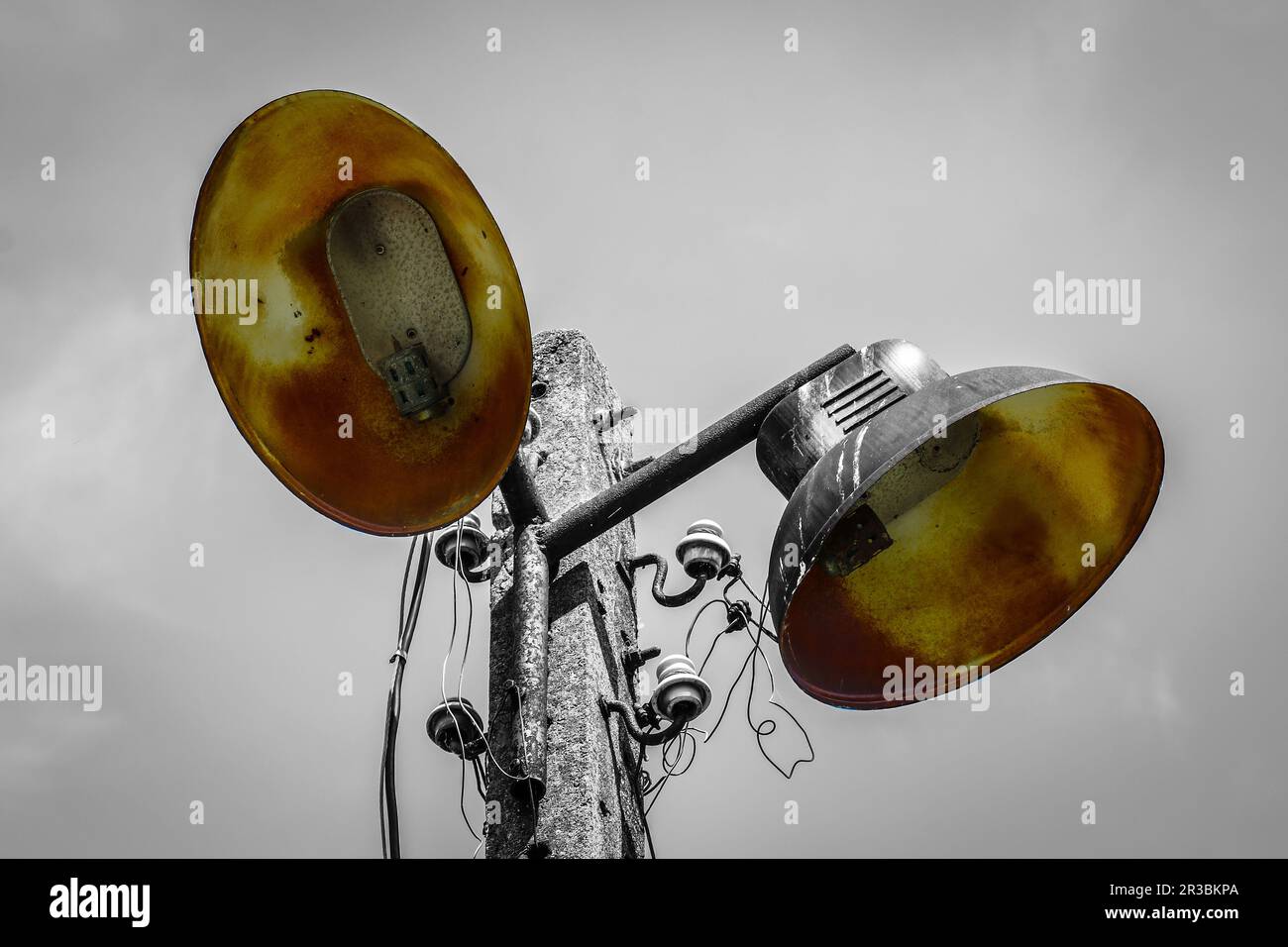 Old lantern hi-res stock photography and images - Alamy