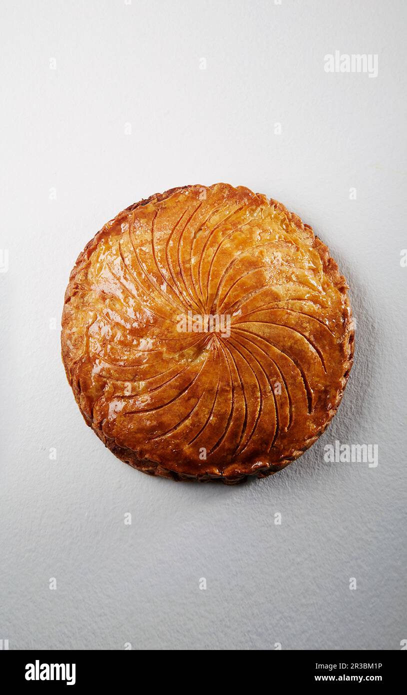 Galette de Rois (French Three King's cake Stock Photo - Alamy