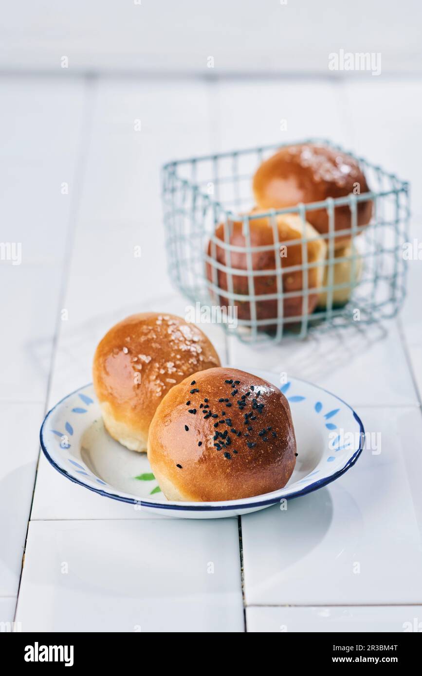 Mini burger buns hi-res stock photography and images - Alamy