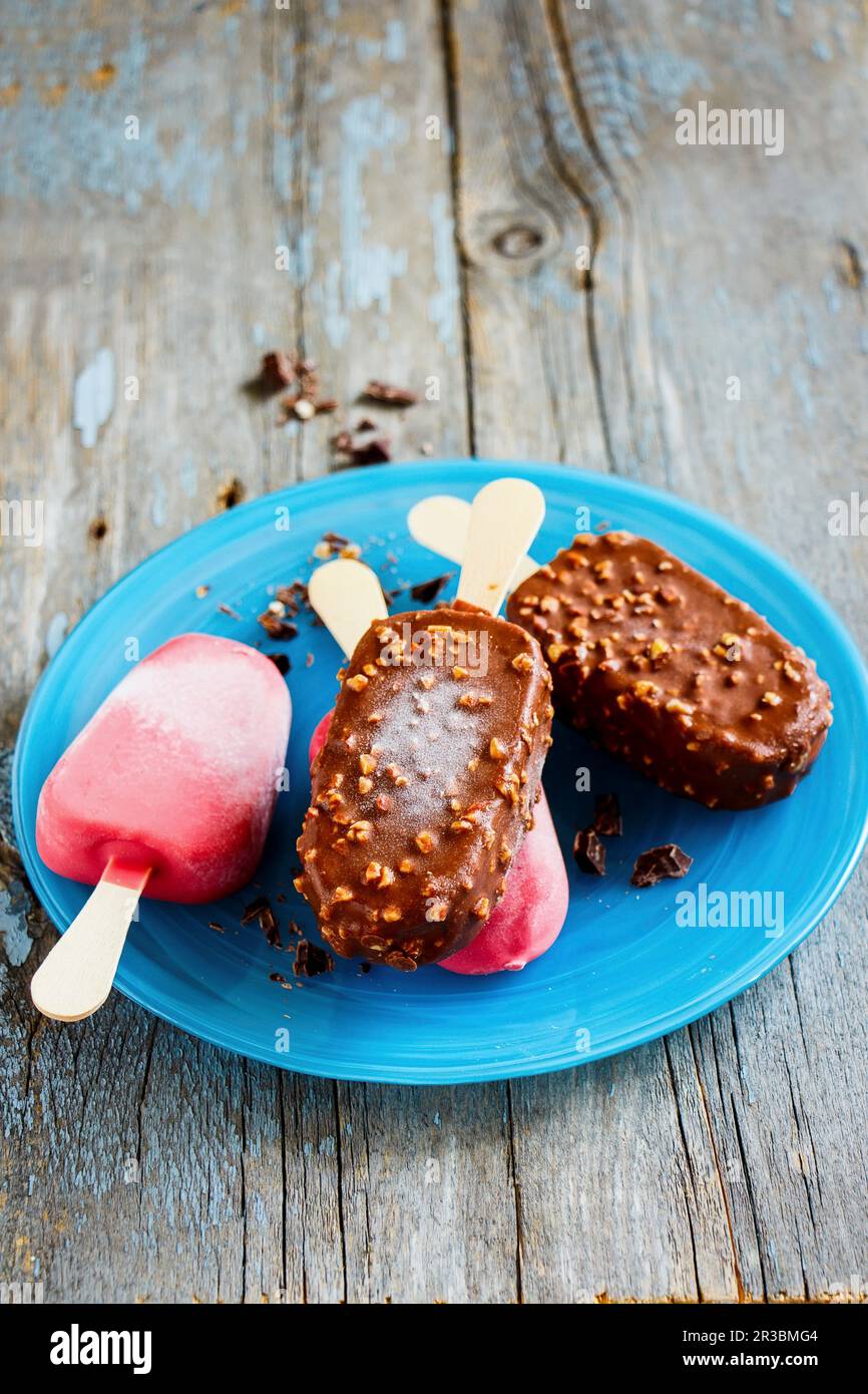 Ice cream sticks hi-res stock photography and images - Alamy