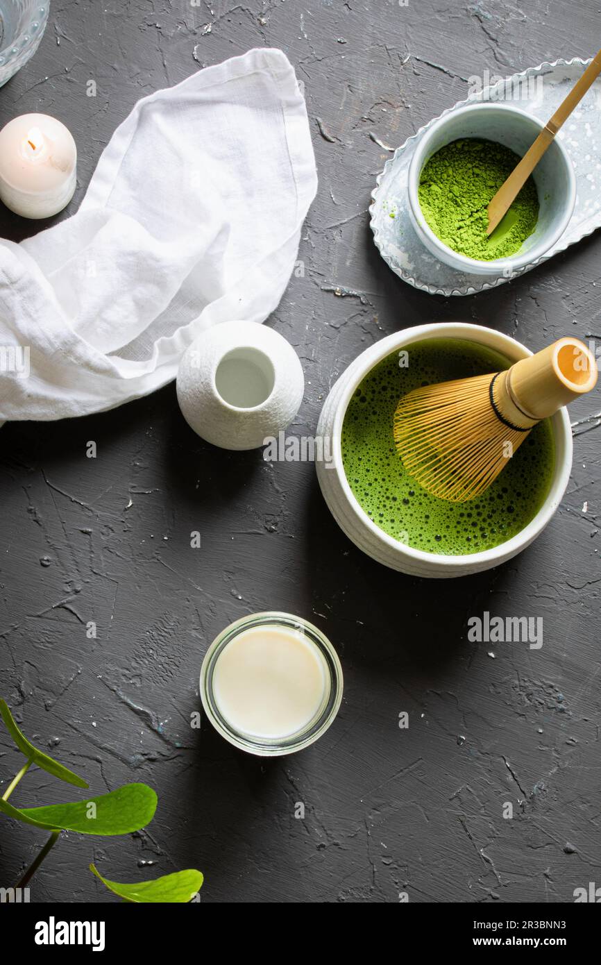 Matcha green tea brush hi-res stock photography and images - Alamy