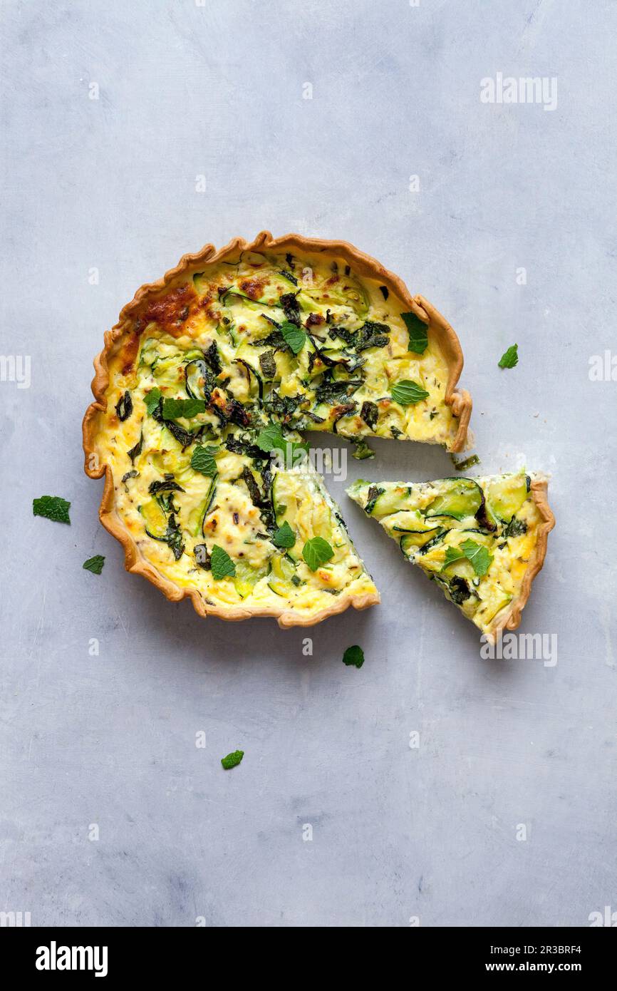 Quiche outline hi-res stock photography and images - Alamy
