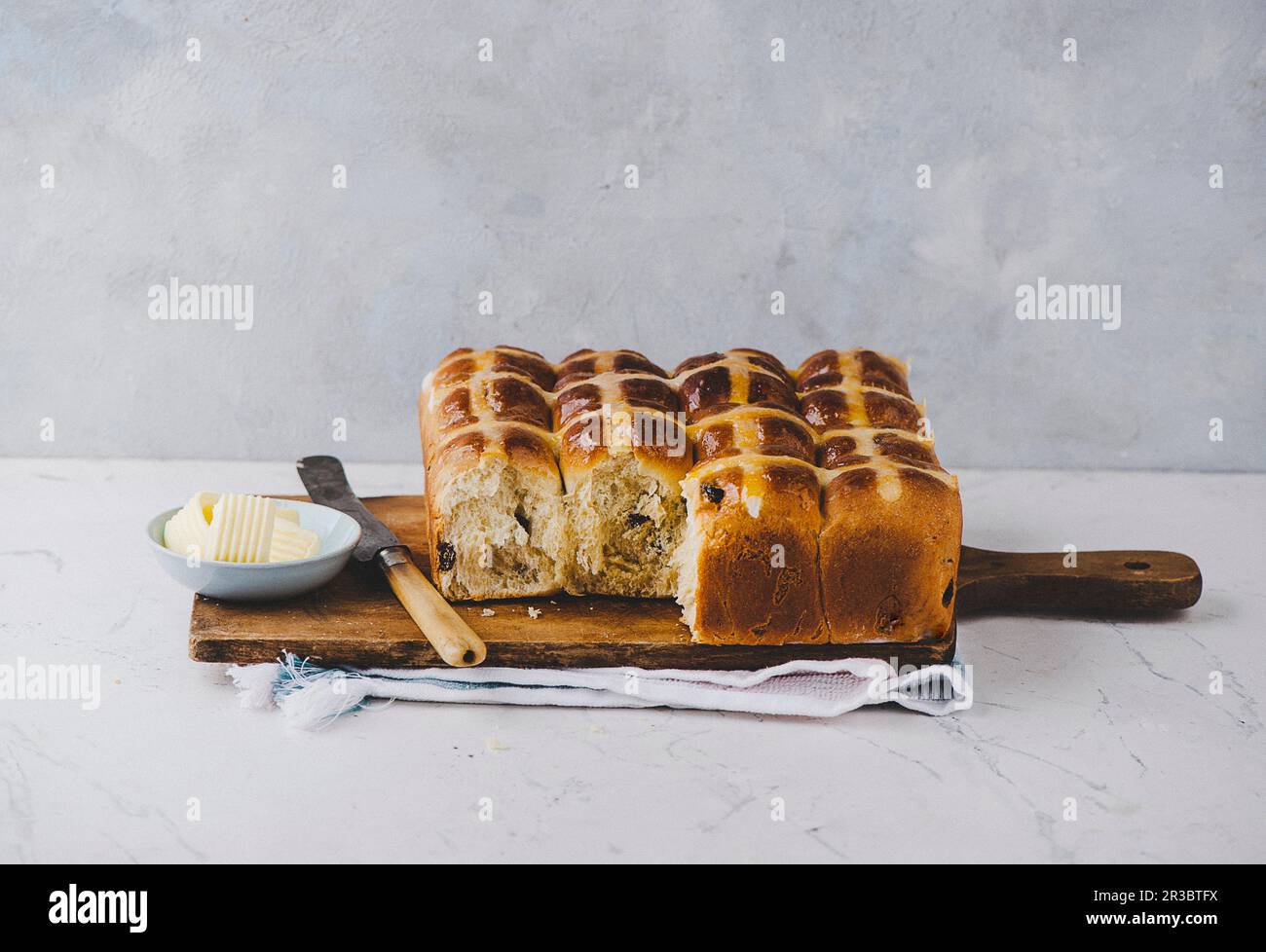 Small easter buns hi-res stock photography and images - Alamy