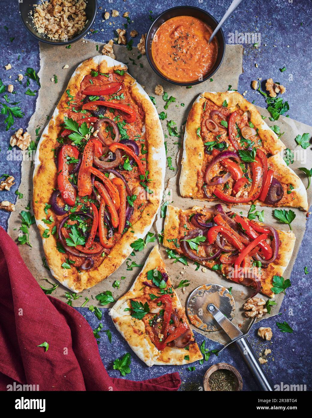 Turkish flatbreads hi-res stock photography and images - Alamy