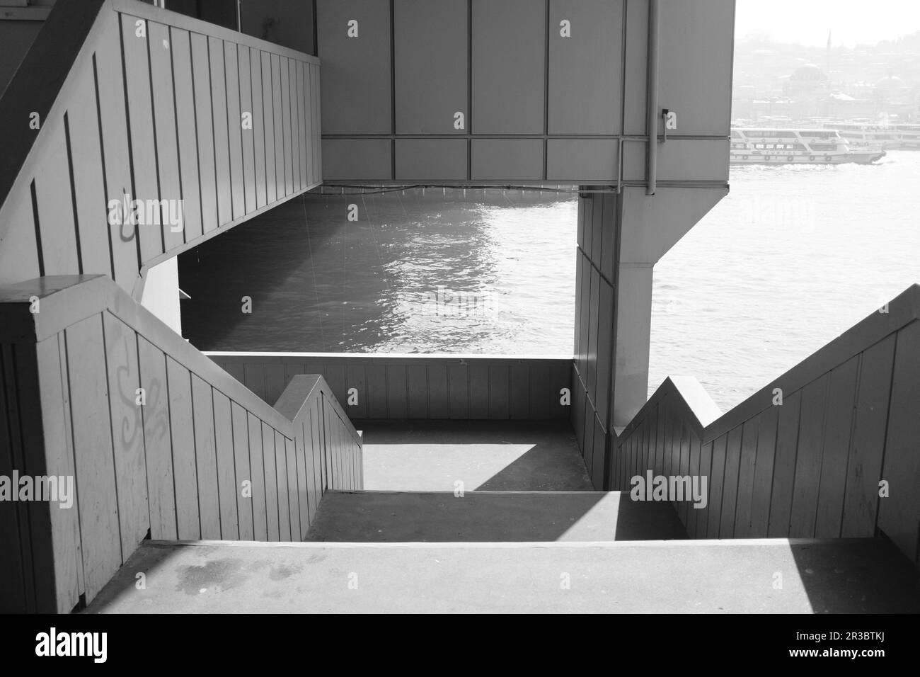 under the bridge Stock Photo - Alamy