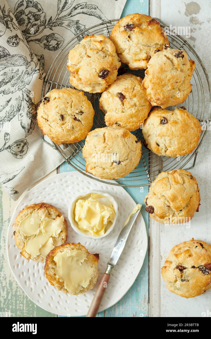 Scones with apple hi-res stock photography and images - Alamy