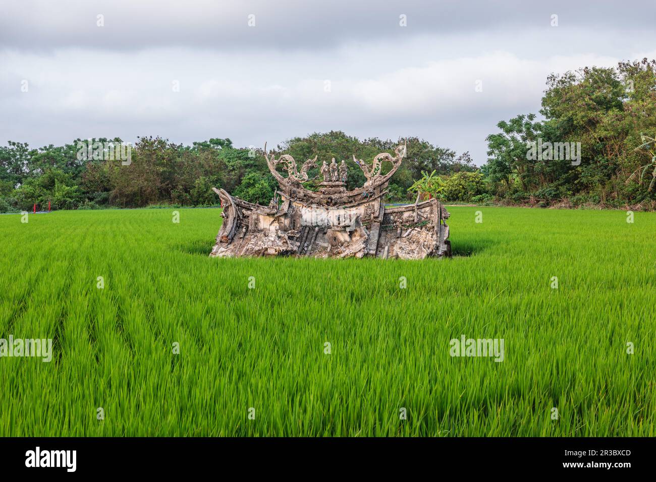 The building collapse in taiwan hi-res stock photography and images - Alamy