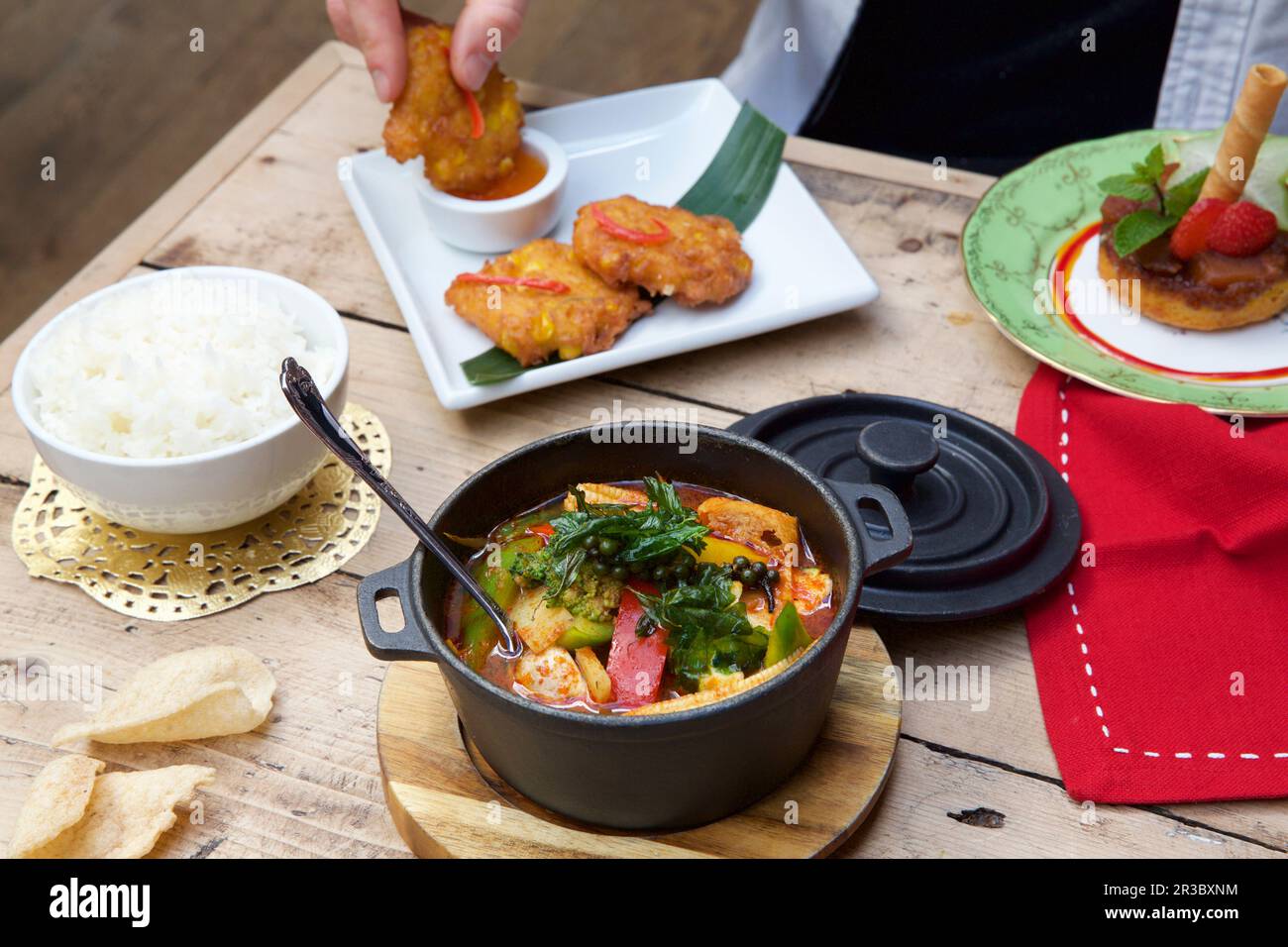 Multiple dinners hi-res stock photography and images - Alamy