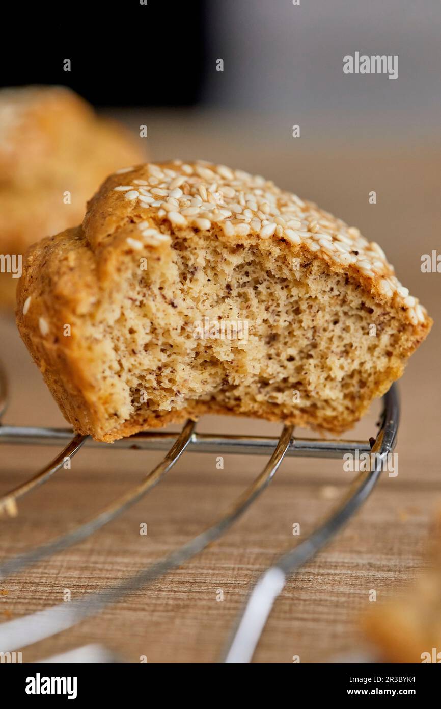 Sesame muffins hi-res stock photography and images - Alamy