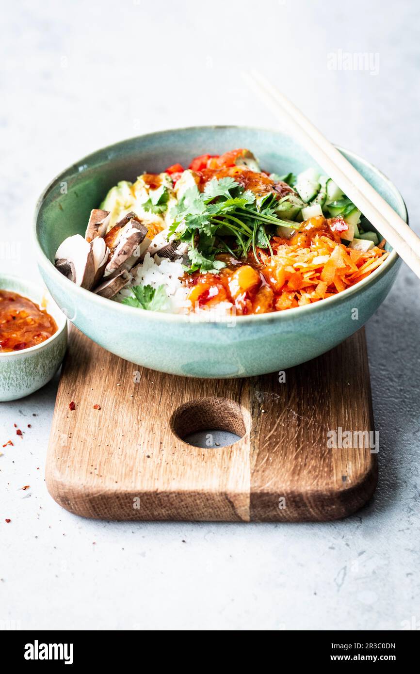 Simple Asia Bowl with mango chilli sauce Stock Photo - Alamy