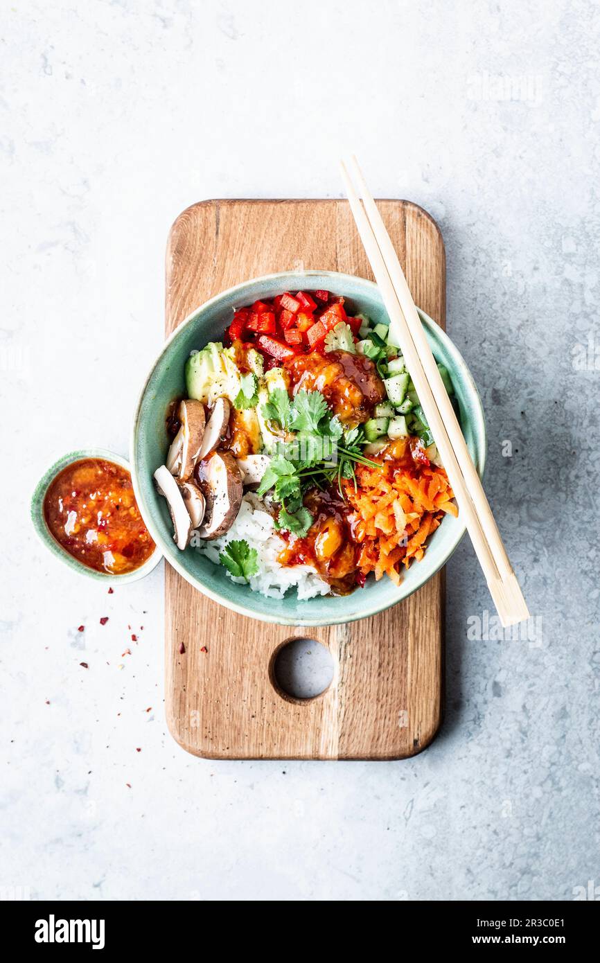 Simple Asia Bowl with mango chilli sauce Stock Photo - Alamy