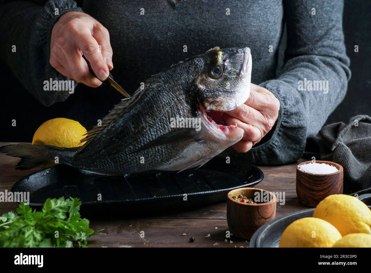Filleting a fish step by step hi-res stock photography and images - Alamy
