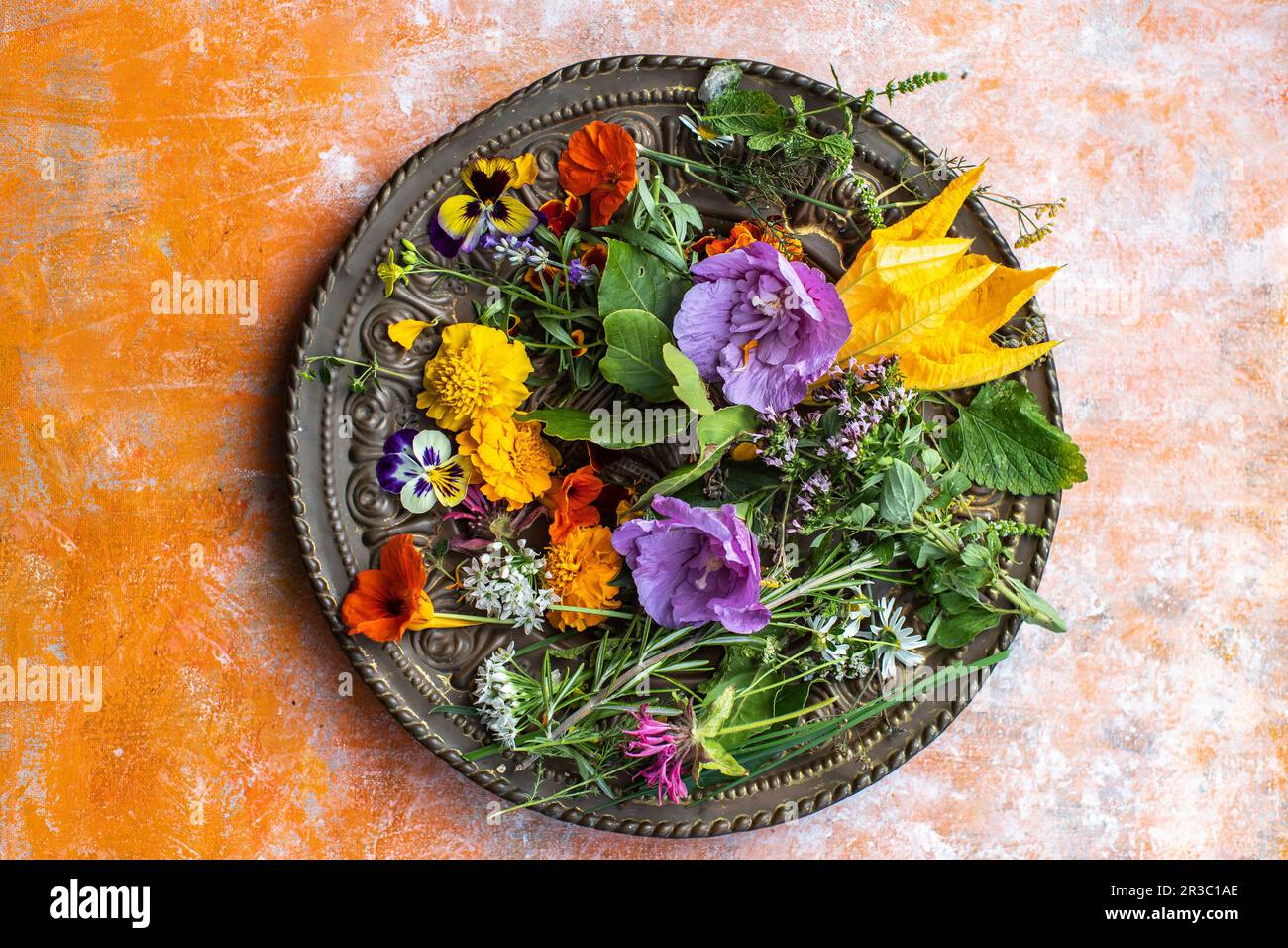 Fresh herbs and edible flowers Stock Photo - Alamy