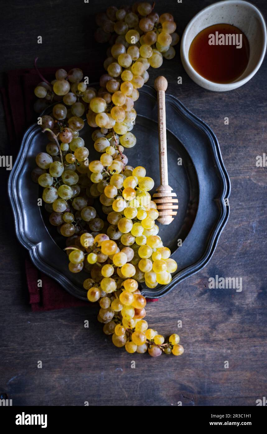 Raw and ripe grape Stock Photo - Alamy