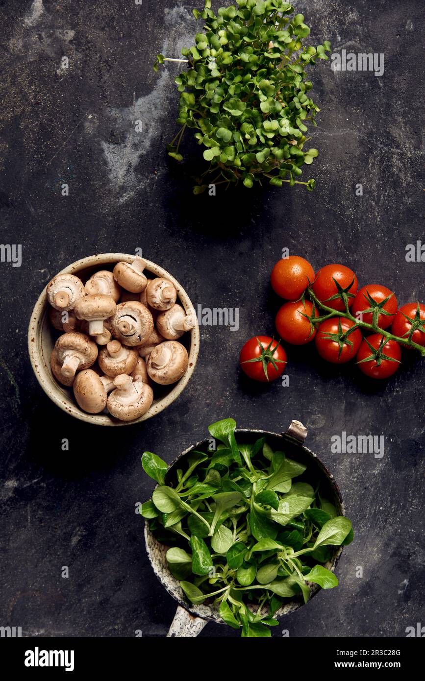 Cress and tomatoes hi-res stock photography and images - Alamy
