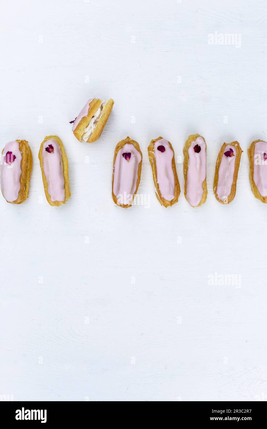 Pink eclairs hi-res stock photography and images - Alamy