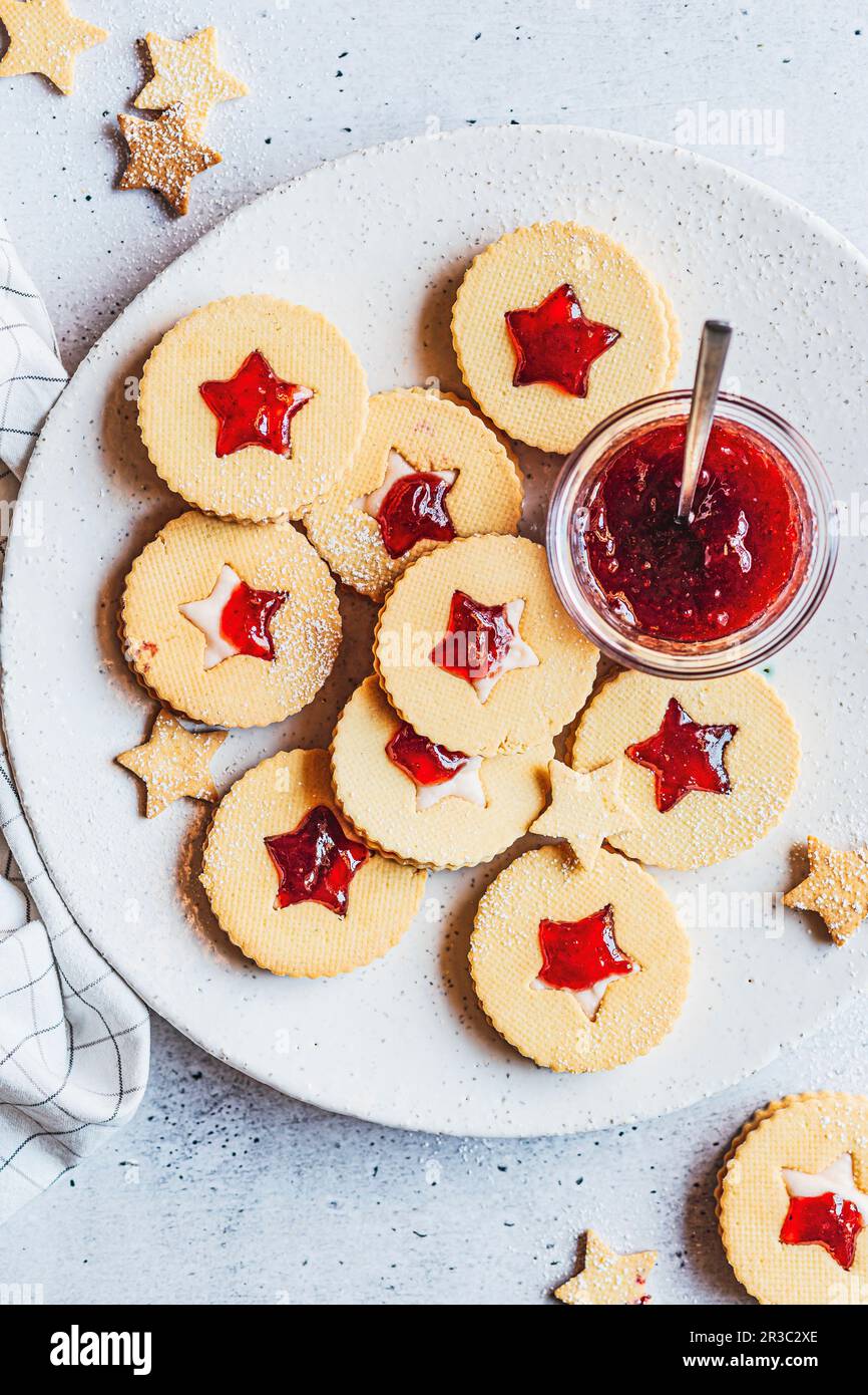 Christmas Linzer Cookies Stock Photo - Alamy