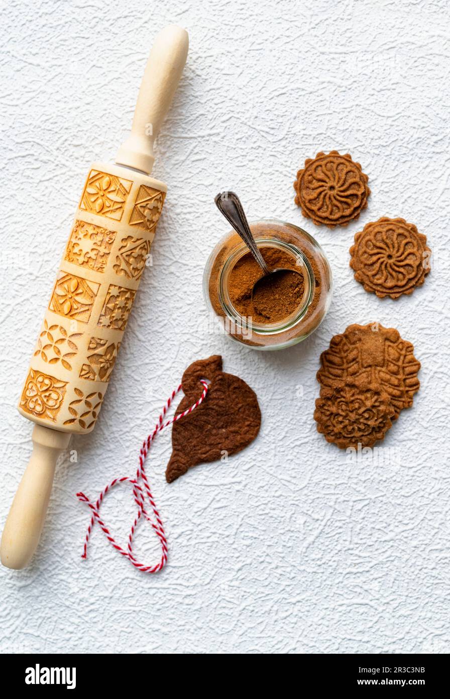 Homemade Biscoff biscuits with a patterned rolling pin Stock Photo - Alamy