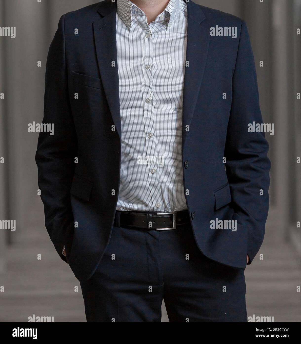 Black cropped suit blazer hi-res stock photography and images - Alamy