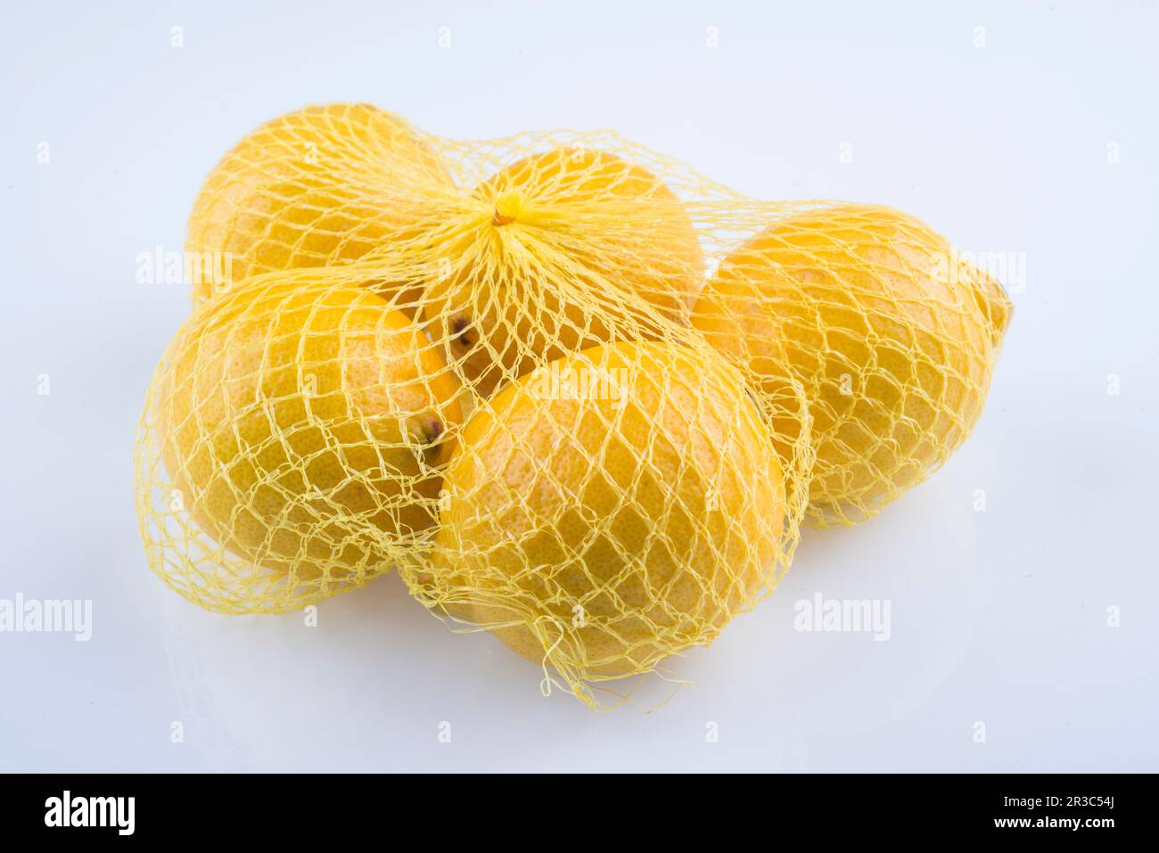 Net with lemons hi-res stock photography and images - Alamy