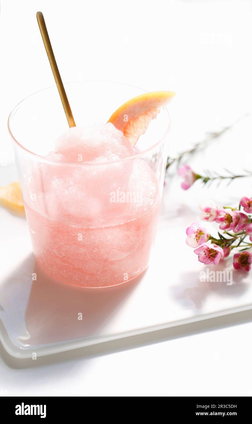 Grapefruit ice cream hi-res stock photography and images - Alamy
