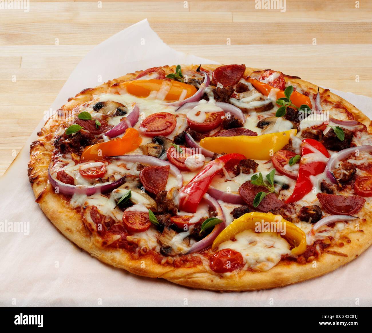 Whole veg pizza hi-res stock photography and images - Alamy