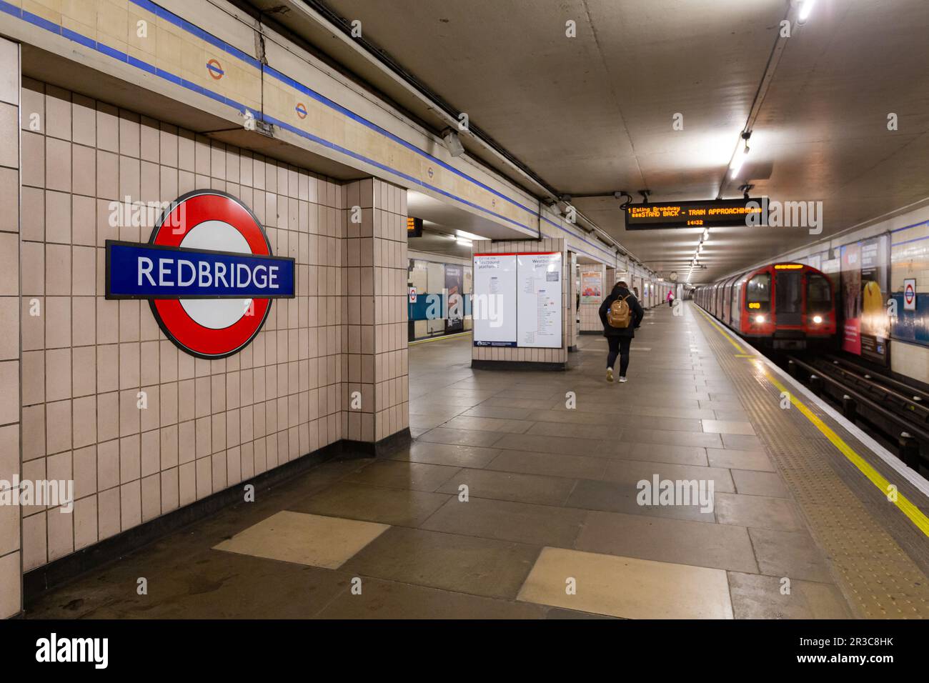 Central line hi-res stock photography and images - Alamy