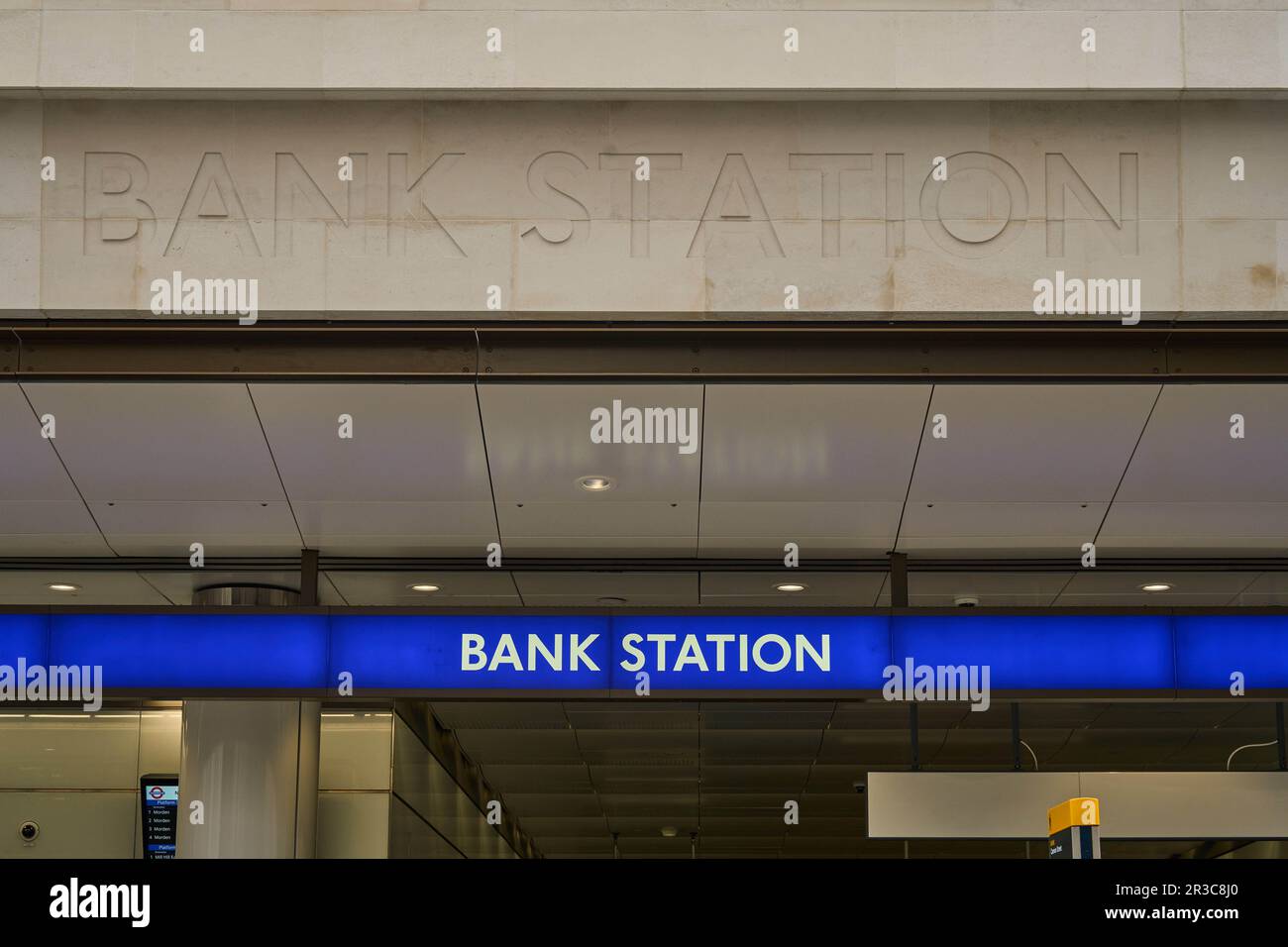 Bank Underground station's Cannon Street entrance Stock Photo - Alamy