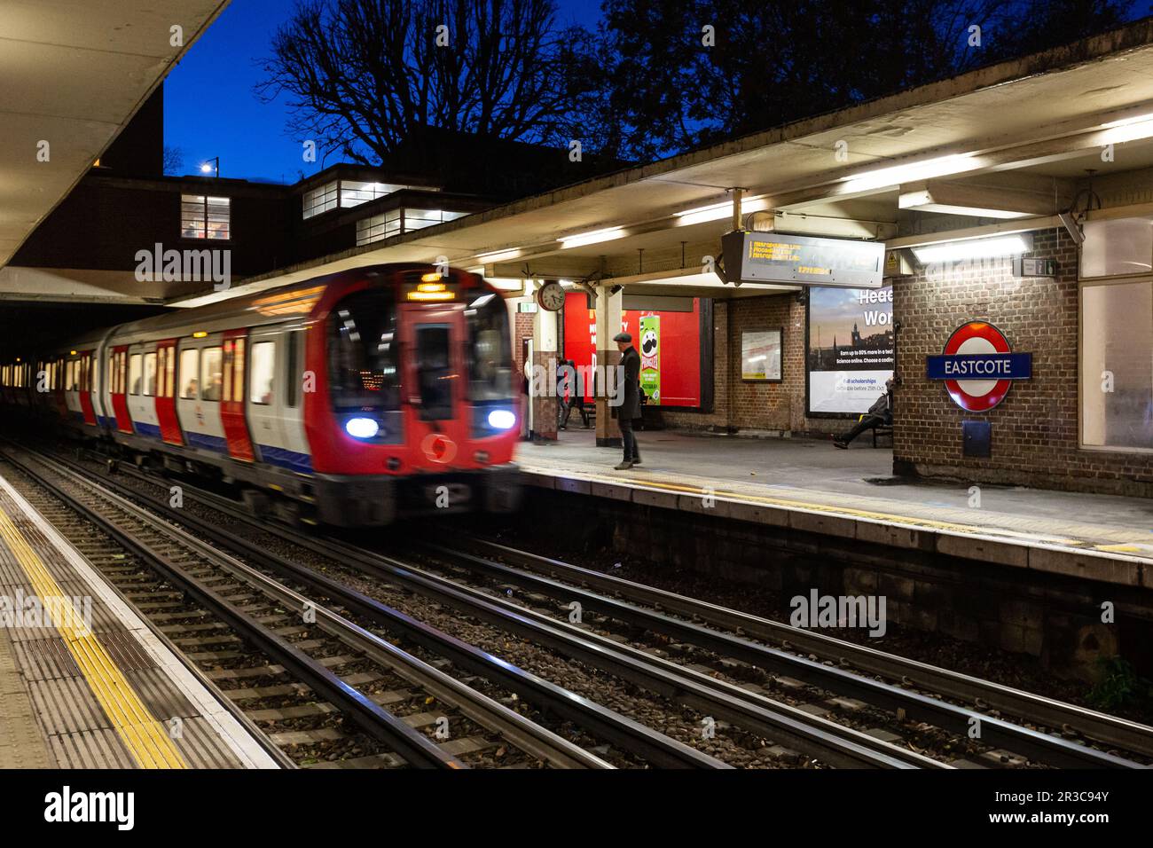 Metropolitan Line S8 train at Eastcote Stock Photo - Alamy