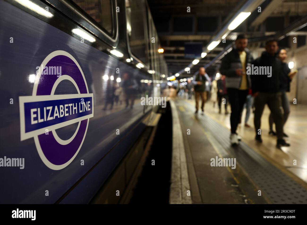 General views of people travelling on the Elizabeth line Stock Photo ...