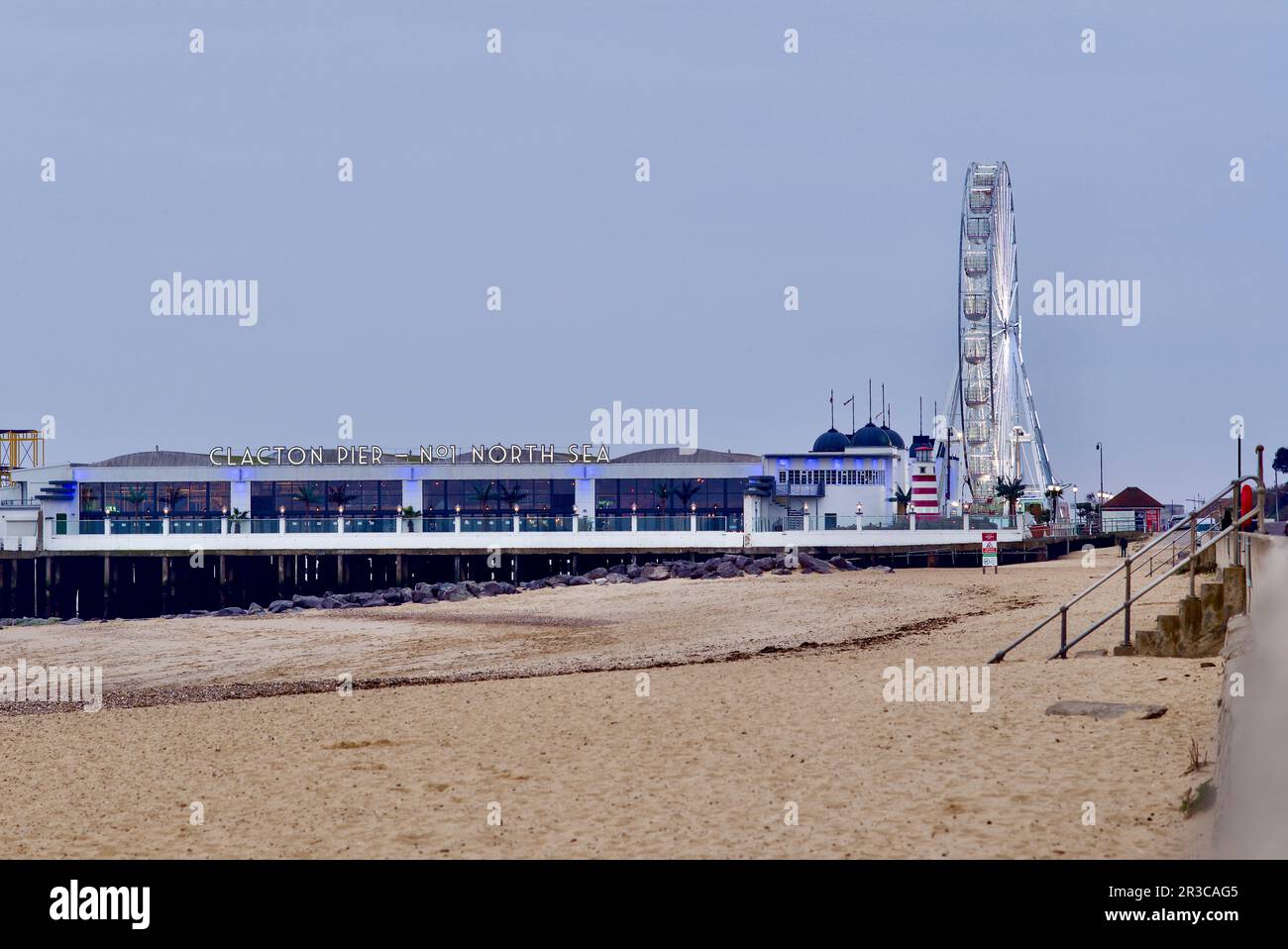 Beach promenade pier north hi-res stock photography and images - Alamy