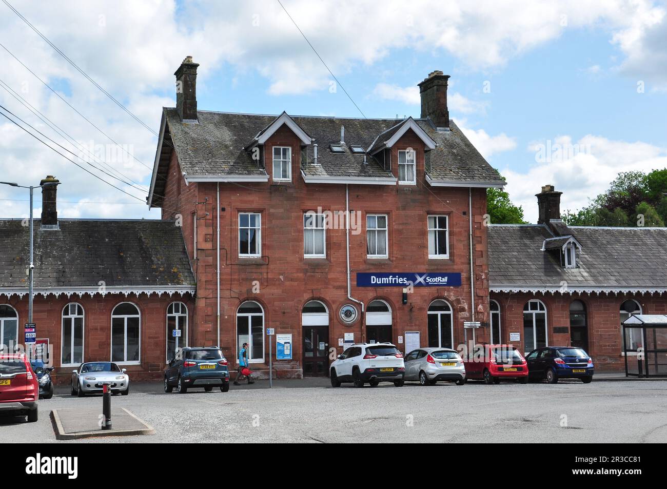 Scotland railways train stations hi-res stock photography and images ...