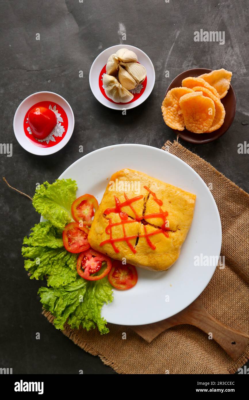 nasi goreng pattaya or Pattaya Fried Rice (Stuffed Omelette Fried Rice ...