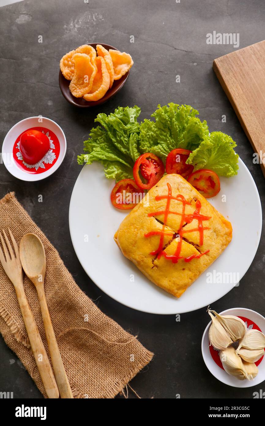 nasi goreng pattaya or Pattaya Fried Rice (Stuffed Omelette Fried Rice ...