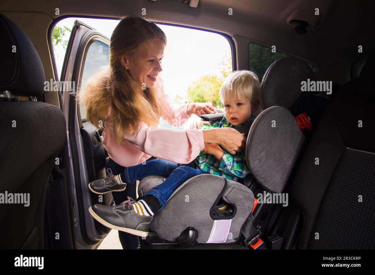 Boy car seat hi-res stock photography and images - Alamy