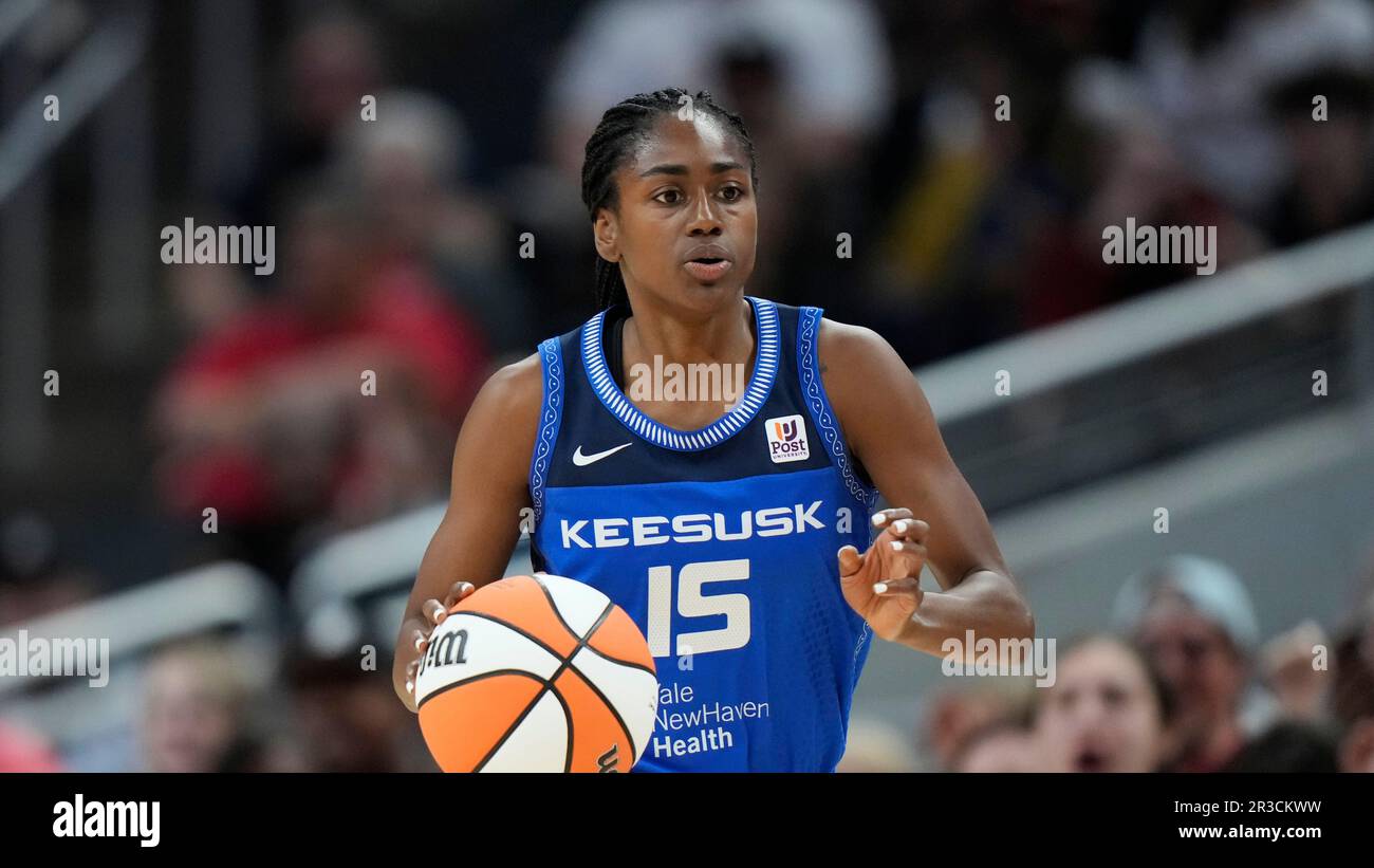 Connecticut Sun guard Tiffany Hayes (15) in action as the Connecticut ...