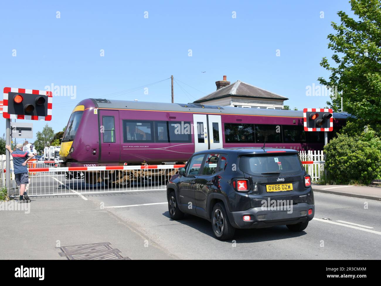 East Midlands Railway Turbostar 170530 crosses Tutbury and Hatton ...