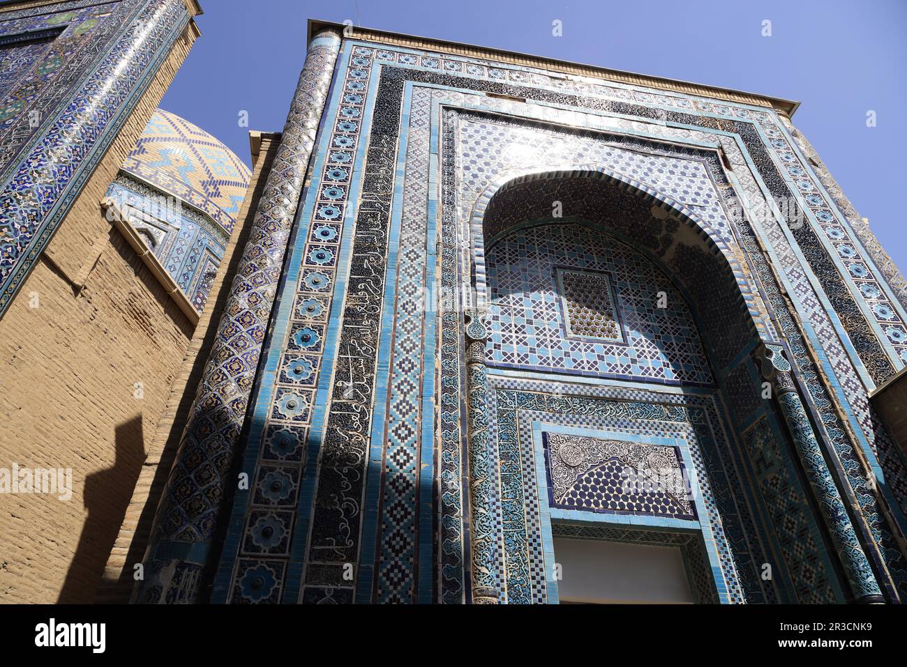 Mausoleum facade of the Shakhi Zinda necropolis in Samarkand ...