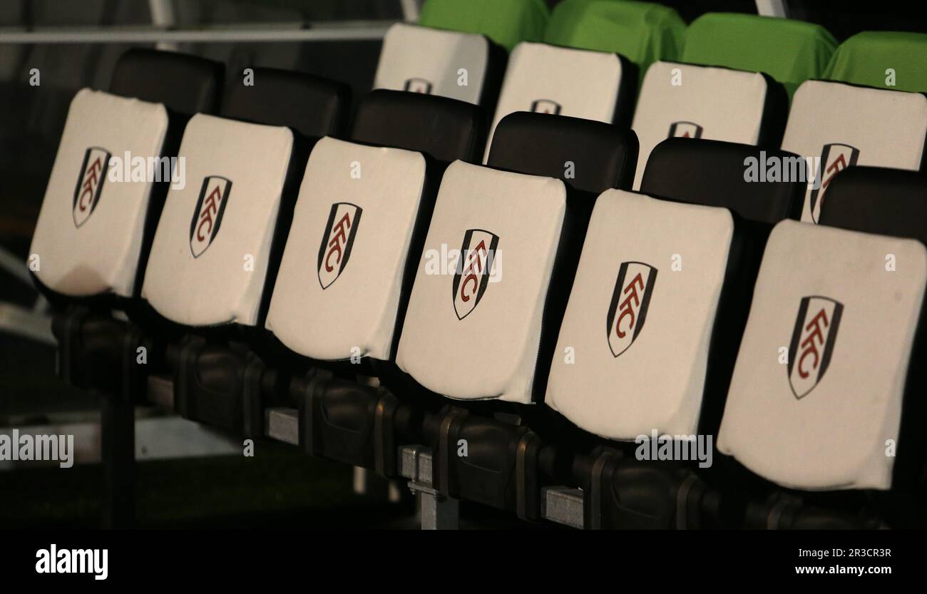 Team bench hi-res stock photography and images - Alamy