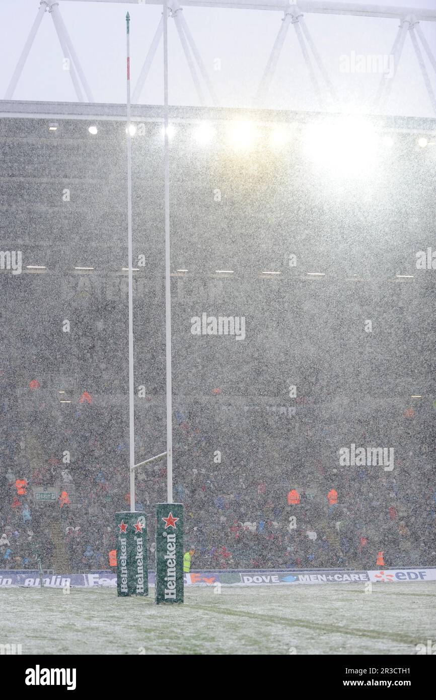 Heavy snow falling during the Heineken Cup 6th round match between ...