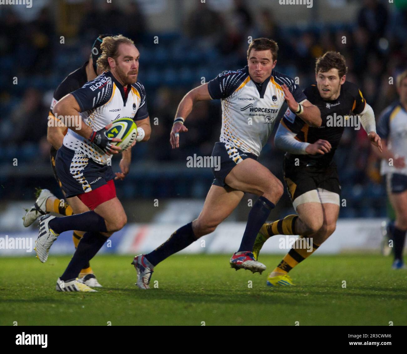 Andy Goode of Worcester Warriors makes a break during the LV= Cup ...