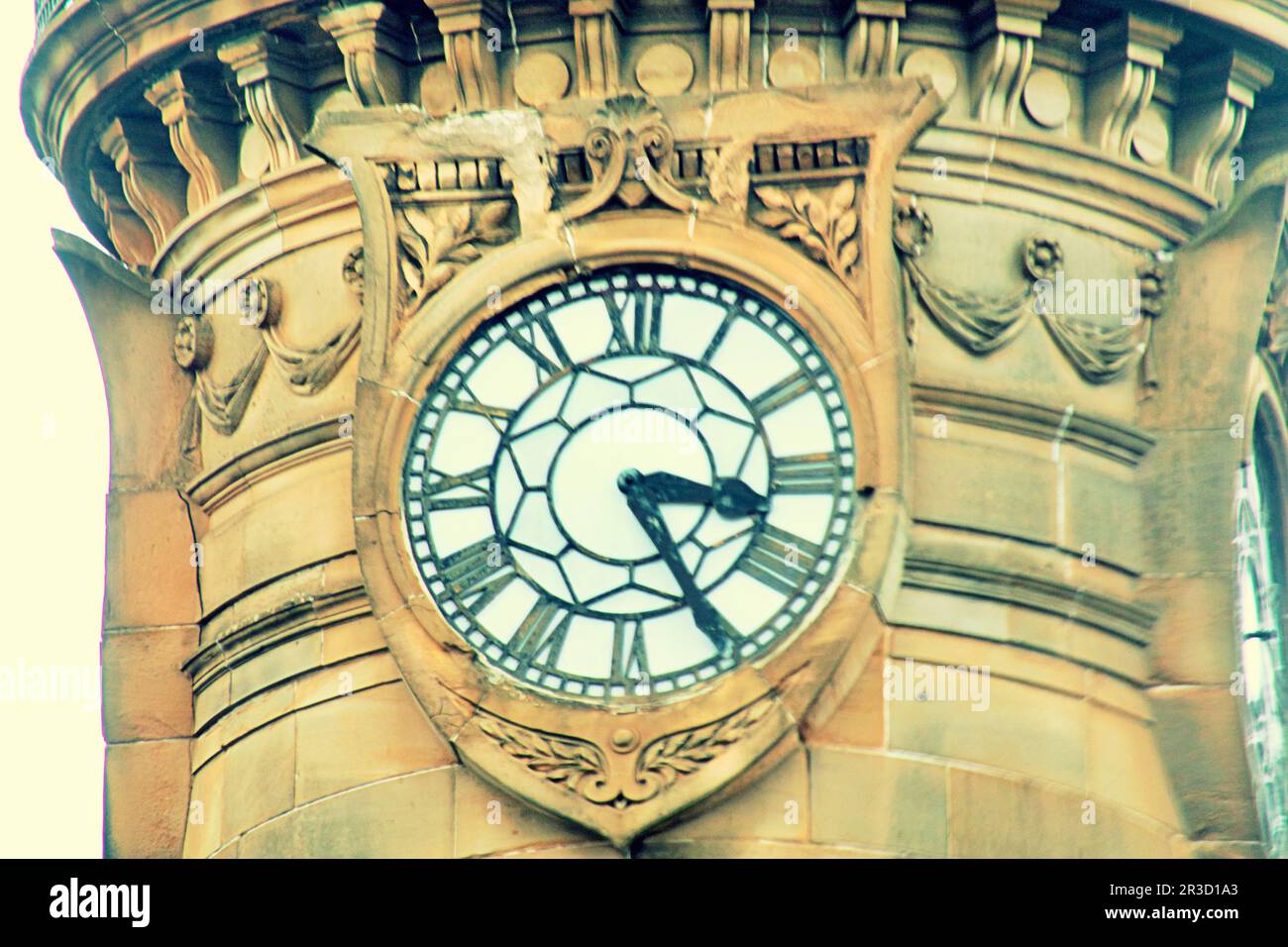 coopers clock on great western road Stock Photo - Alamy