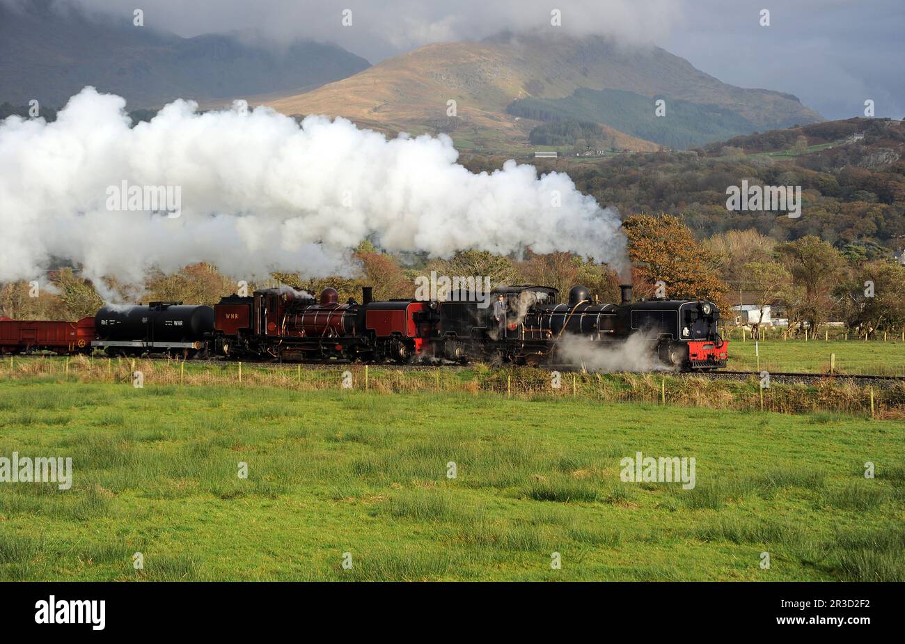 "87" and "138" double heading near Pont Croesor Stock Photo - Alamy