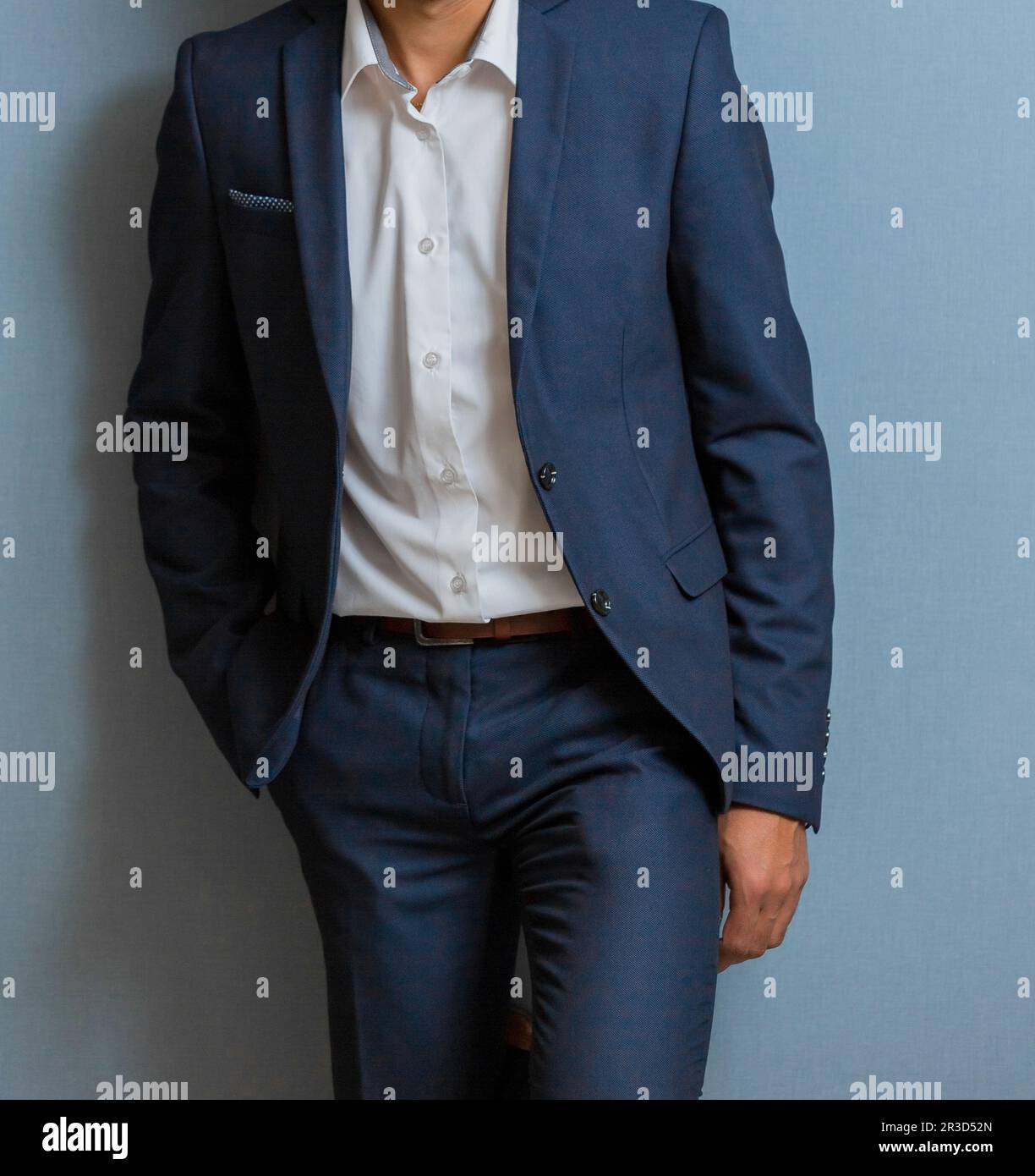 Smart suit hi-res stock photography and images - Alamy