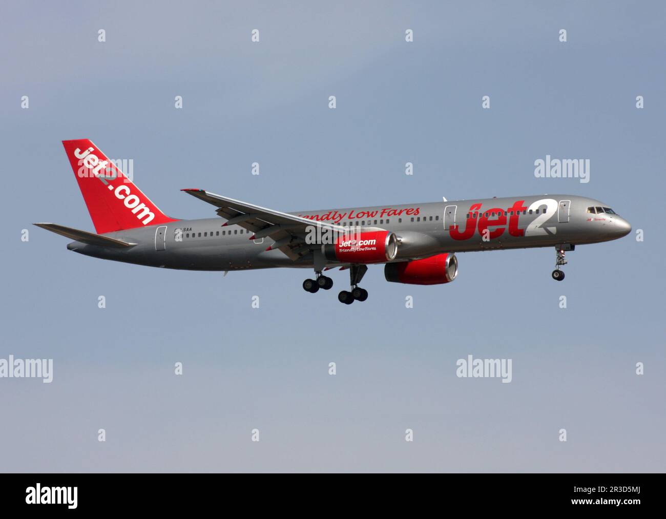 A Boeing 757-200 of Jet2 approaches Airport Majorca Stock Photo - Alamy